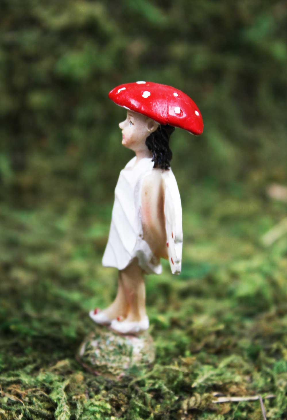 Fairy With Mushroom Hat (Fiddlehead)